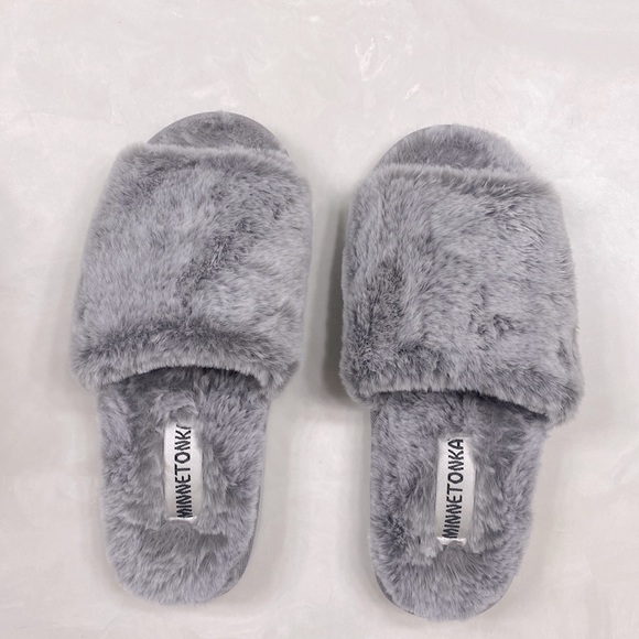 Minnetonka | Shoes | Minnetonka Slippers Size 7 | Poshmark